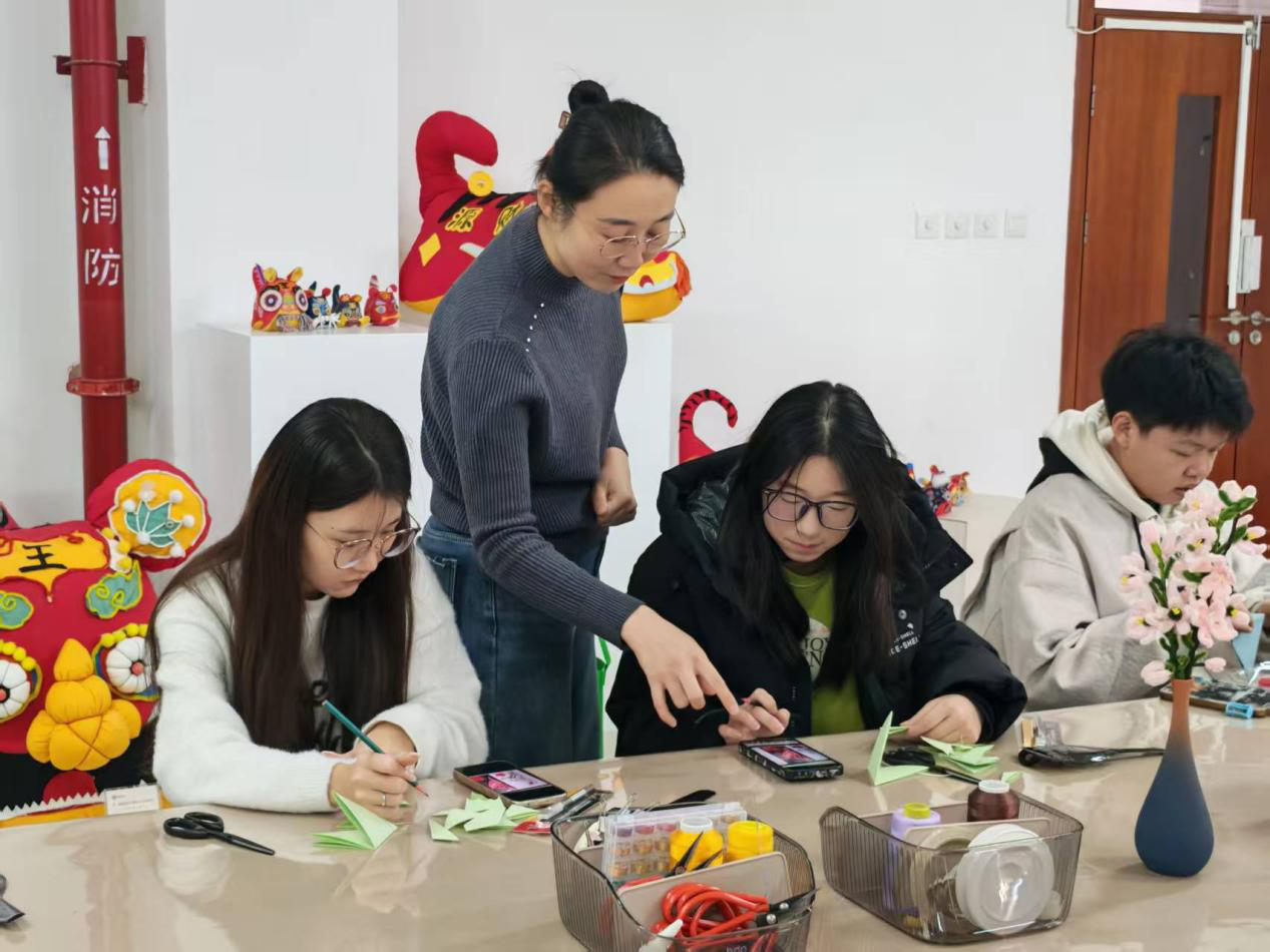 食品科学与制药工程学院开展庆元旦、迎新年暨美育实践活动-食品科学与制药工程学院