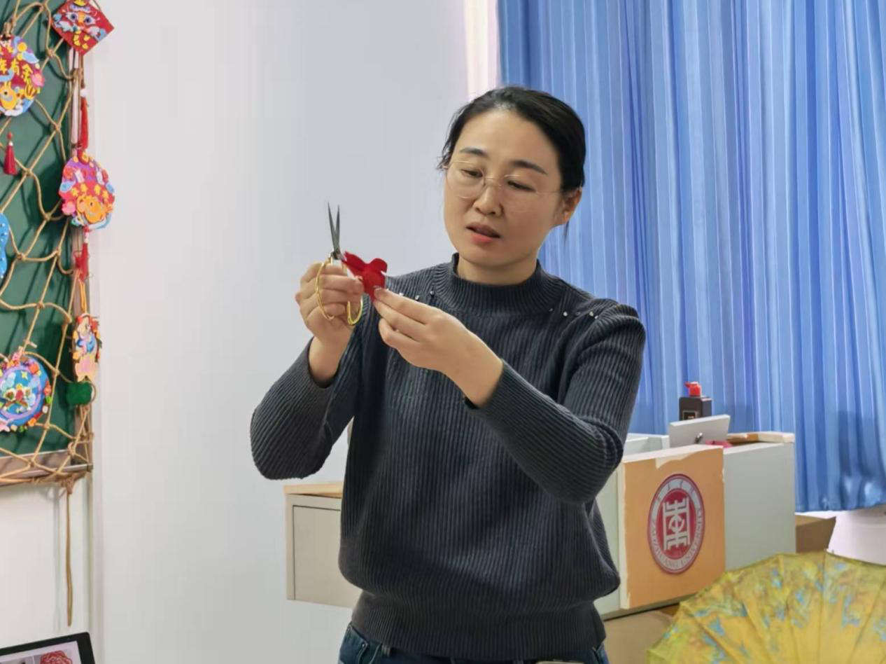 食品科学与制药工程学院开展庆元旦、迎新年暨美育实践活动-食品科学与制药工程学院